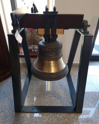 Clopot turnat masiv, diferite dimensiuni