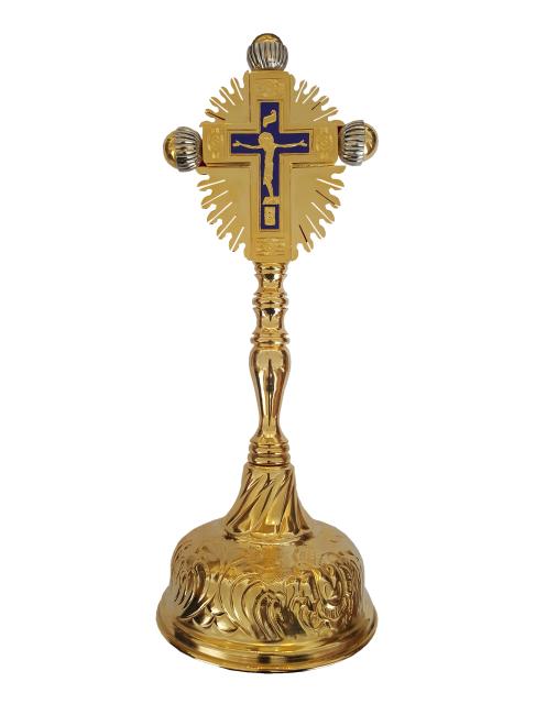 Cruce aurită pentru Sfânta Masă cu postament si raze